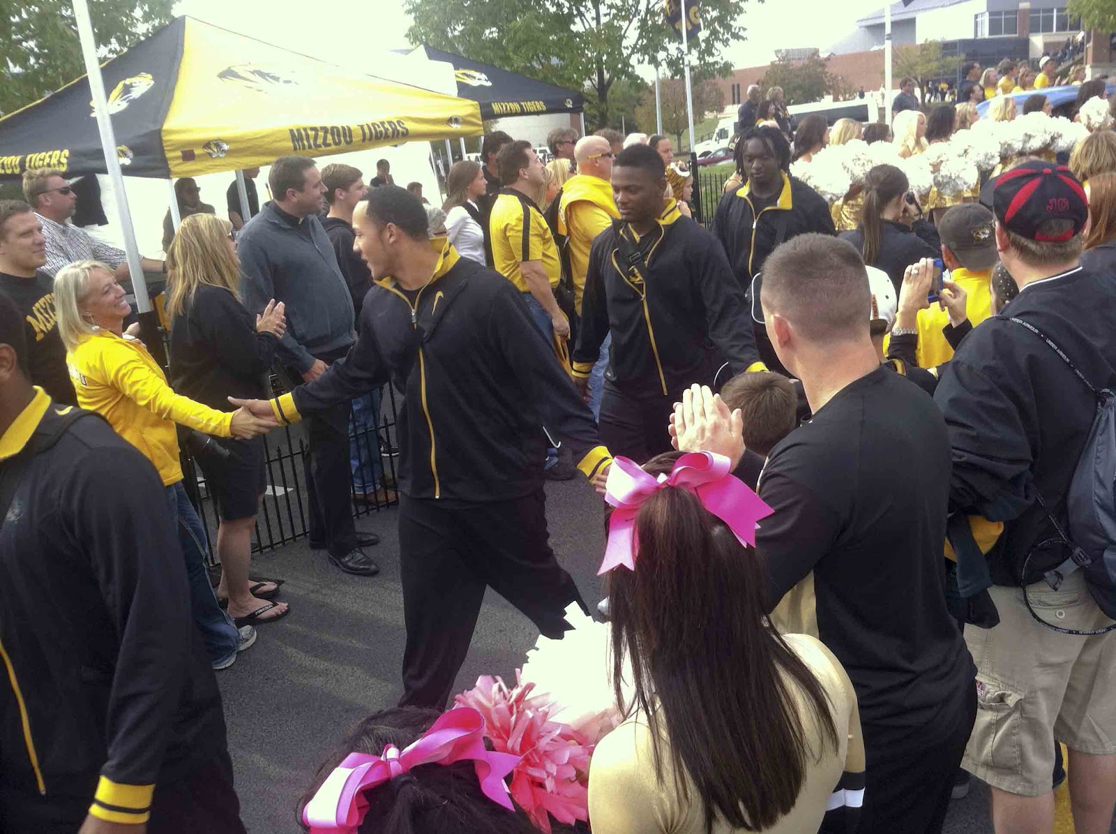 MIZ….ZOU…RAH!!! « Elizabeth & Gary's Magic Bus Tour